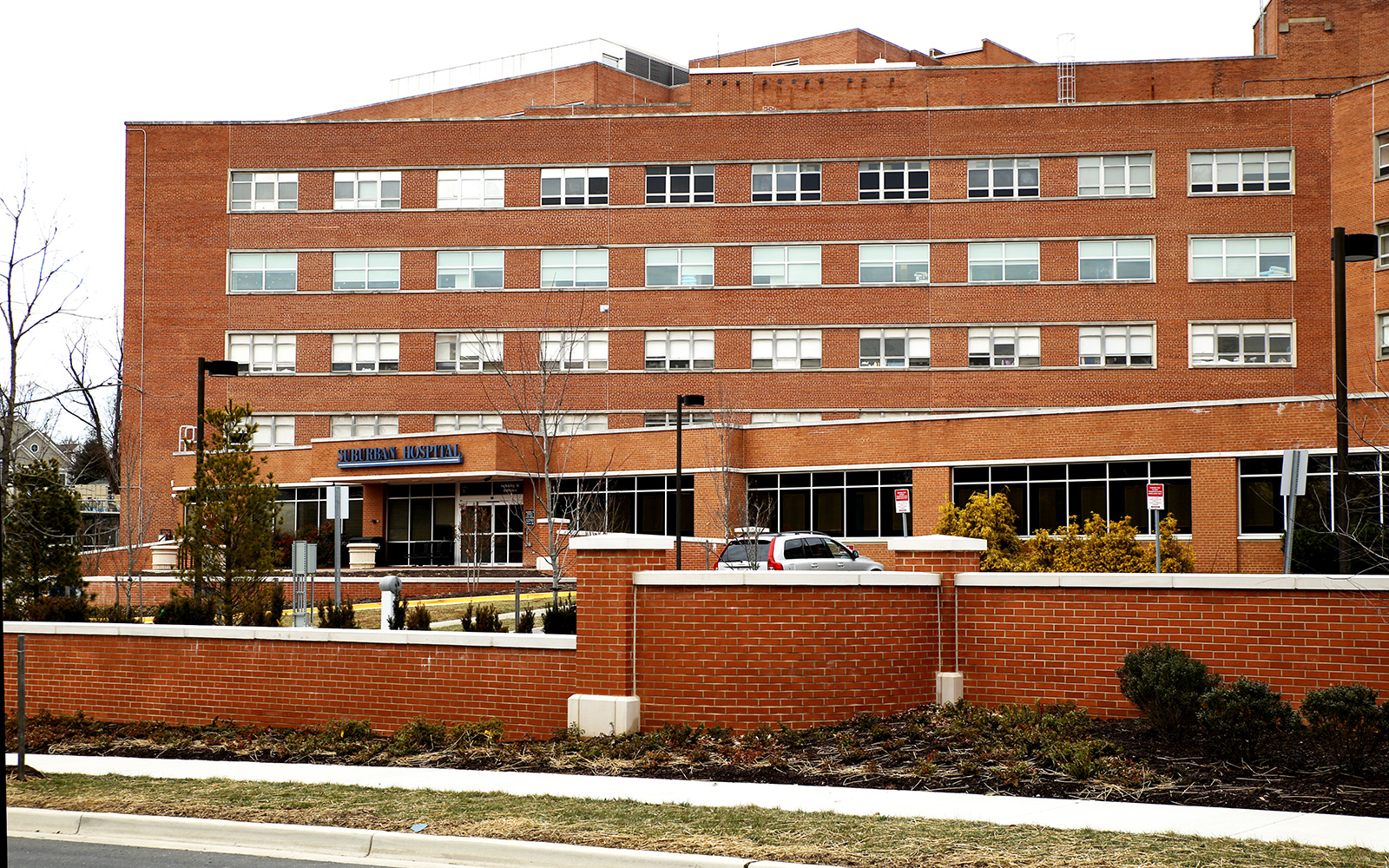 Suburban Hospital - Colonial Parking